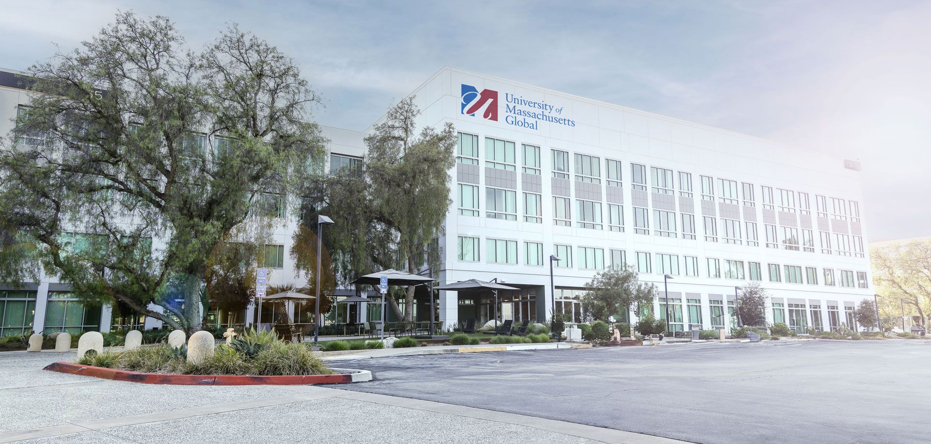 University of Massachusetts Global - Emeritus Latam